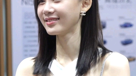 武汉华中国际车展美女车模十大美女车模@张芮尔