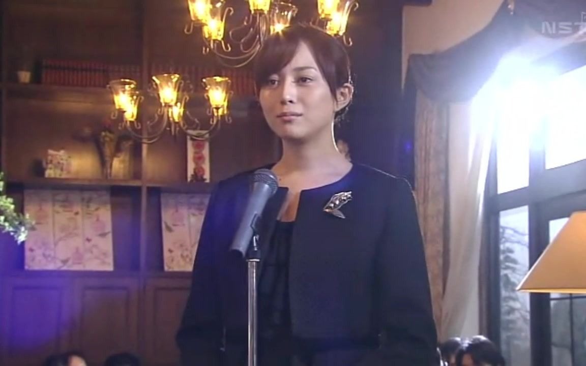 新垣结衣戸田恵梨香是你们的老婆 比嘉爱未是我的 她在《code blue2...