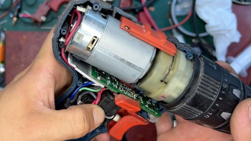 用了6年的博世冲击电钻维修 马来西亚制造