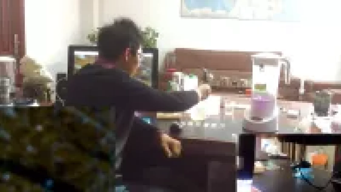 研坤牌家用型消毒液制造机的使用演示和杀菌实验