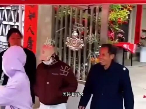 全红婵回家过年时间过的好快,短短几天,全红婵离家已归队