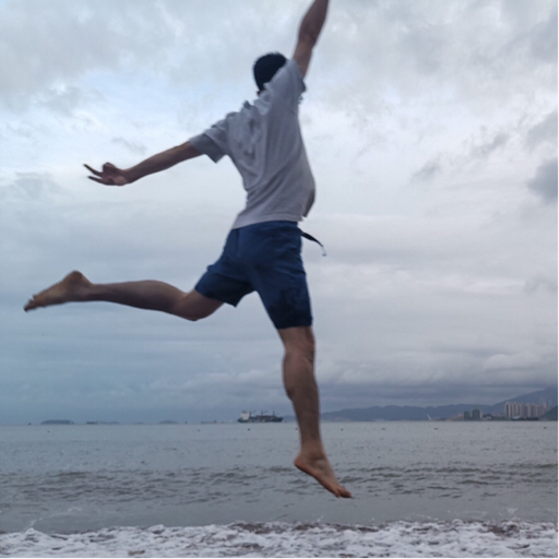 熊五毛家的学霸 