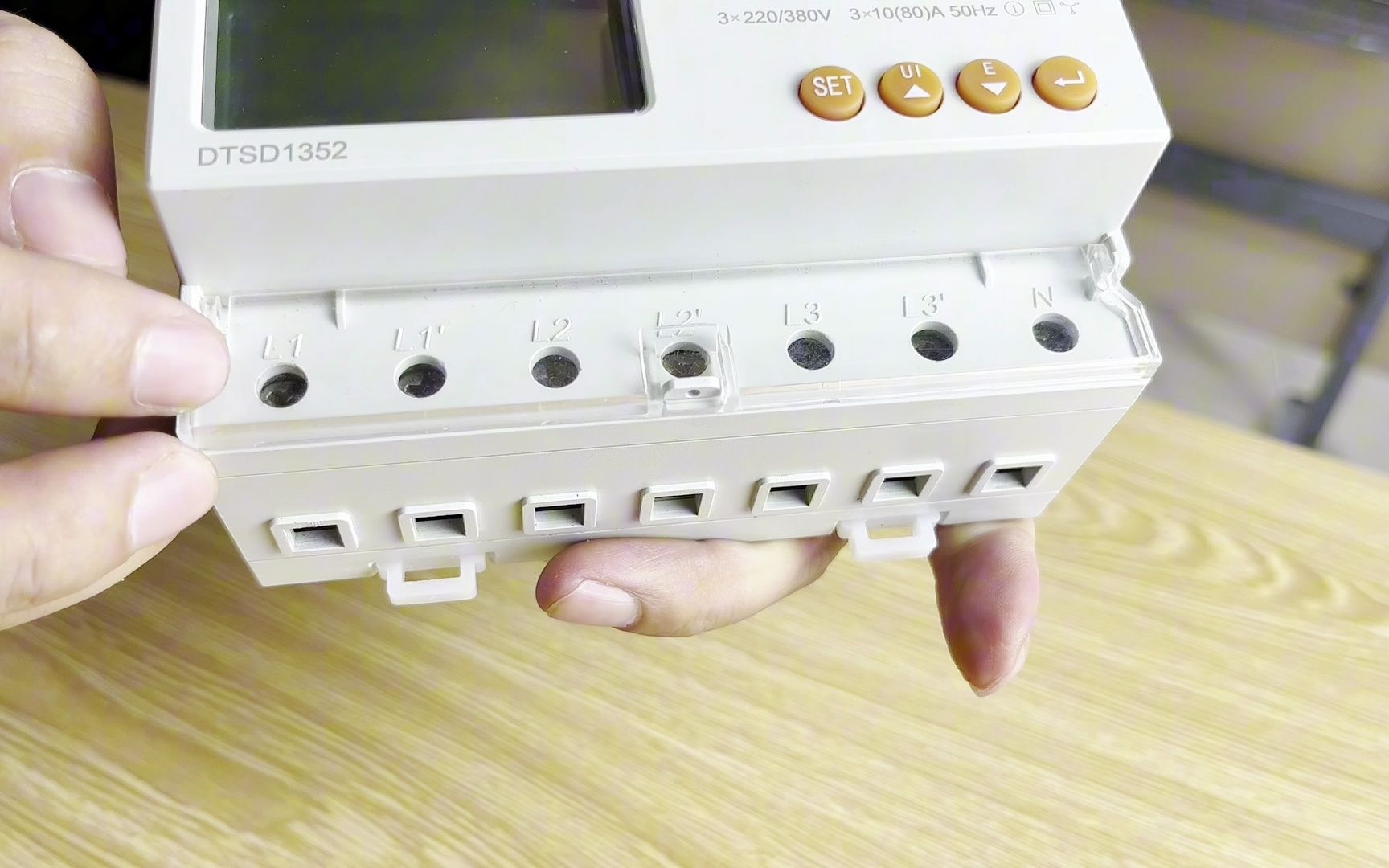 DTSD1352三相导轨智能电表接线视频-安科瑞 华楠