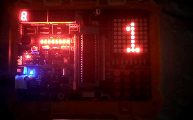 51单片机8x8点阵屏循环显示0～9