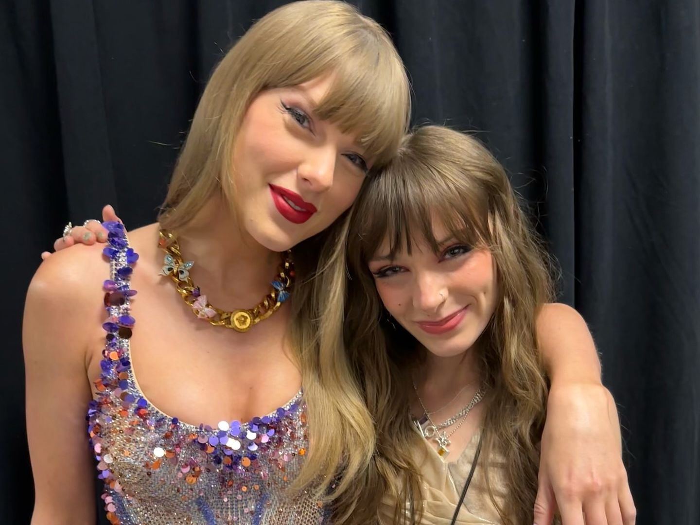 【Taylor Swift/Holly Humberstone】泰勒斯在英国伦敦The Eras Tour...