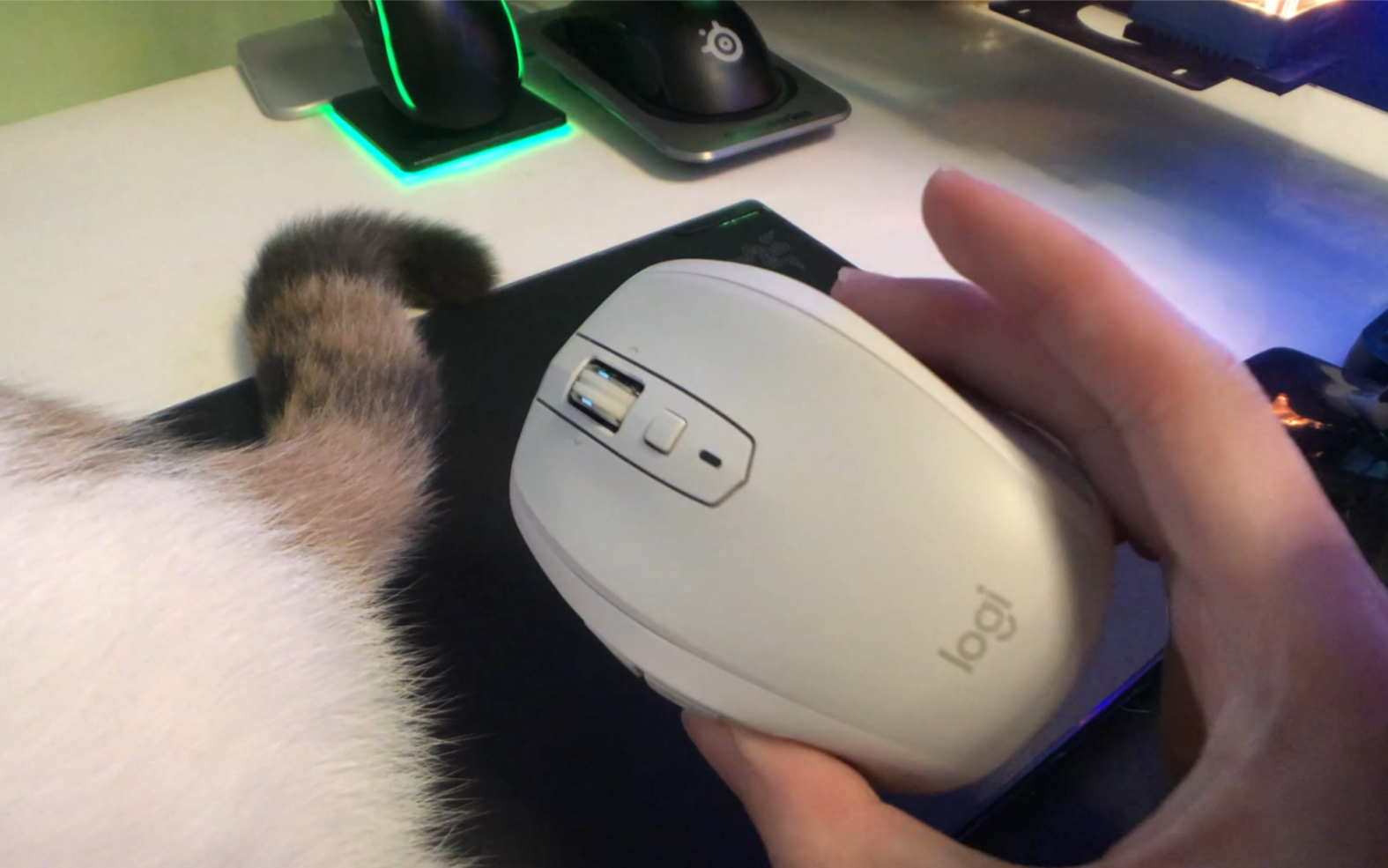 你没见过的罗技跨屏鼠标
