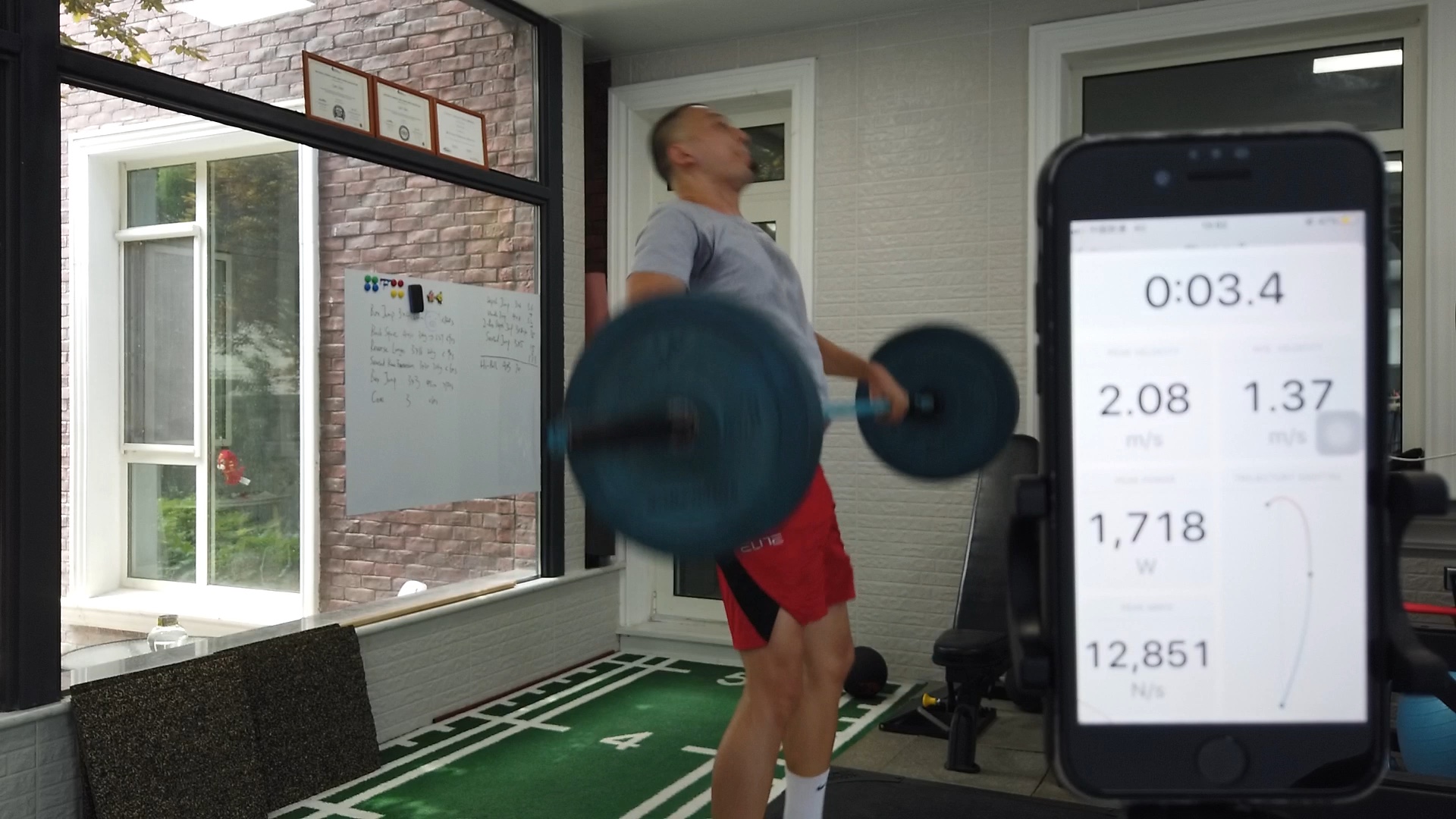 想给大家讲讲传感器测出的数据对于不同杠铃轨迹的准确度问题,就...