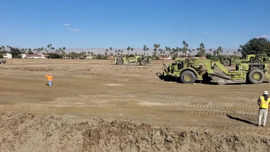 推推车山推工作日常记录,大型施工现场,机器轰鸣。