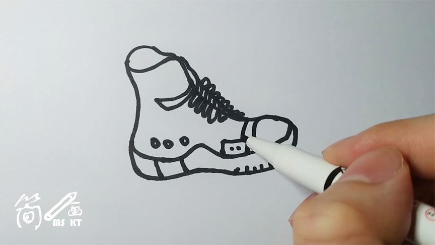 简笔画:篮球(运动鞋)