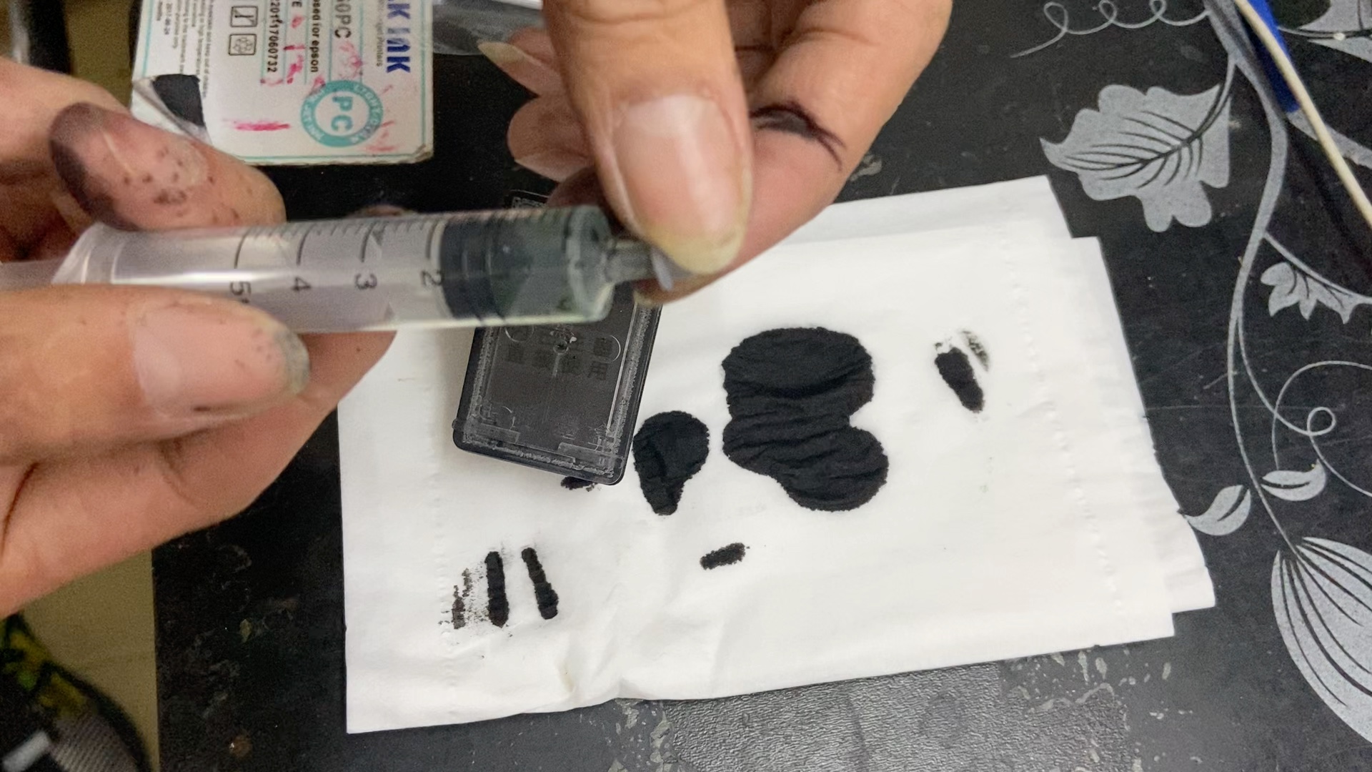 墨盒加墨水后排空气