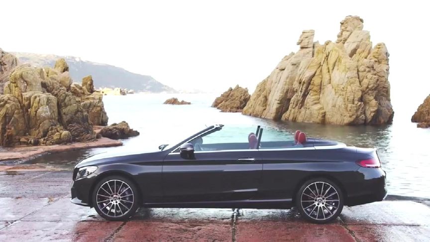 新款奔驰C级敞篷车在室外亮相,内饰优雅!