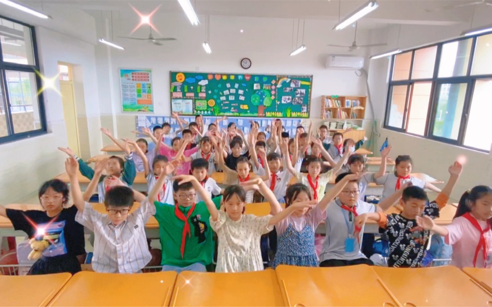 小学生最好的舞台课桌舞