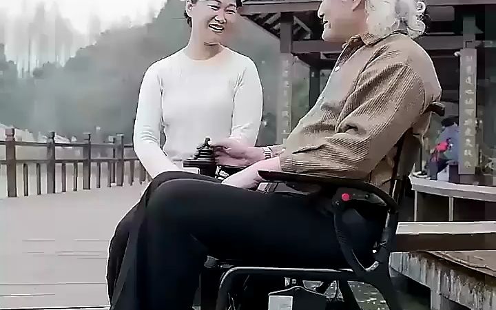 济南电动轮椅英洛华碳纤维电动轮椅济南聚力康健医疗器械轻便折叠...