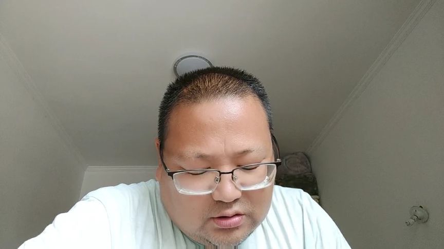 乌克兰某购物中心遭遇俄罗斯导弹袭击?