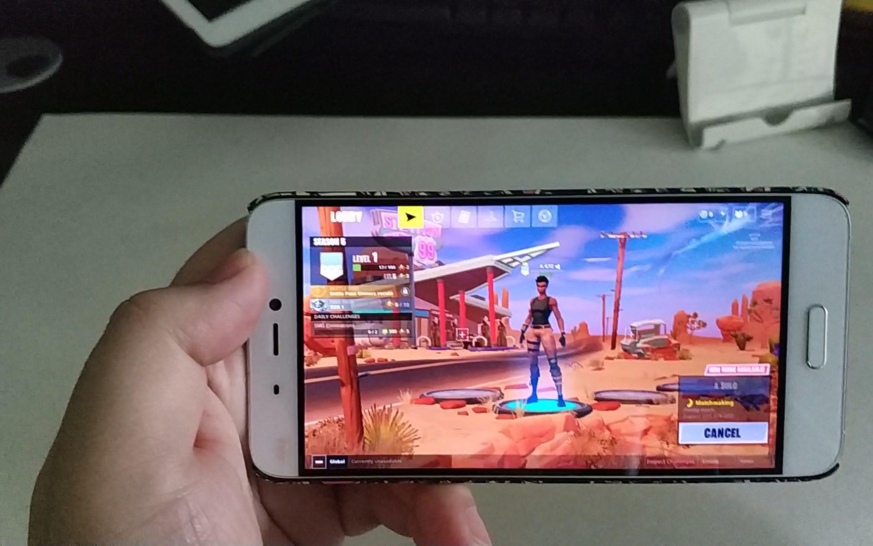 小米5(骁龙820)改机型“畅玩”测试版手游《堡垒之夜》,20帧流畅!