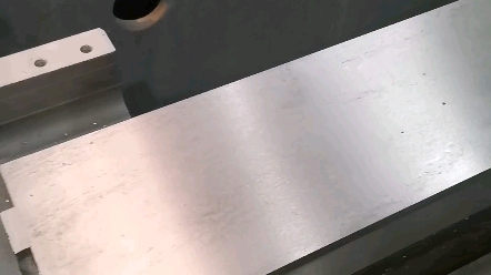 线轨滚柱和滚珠的区别