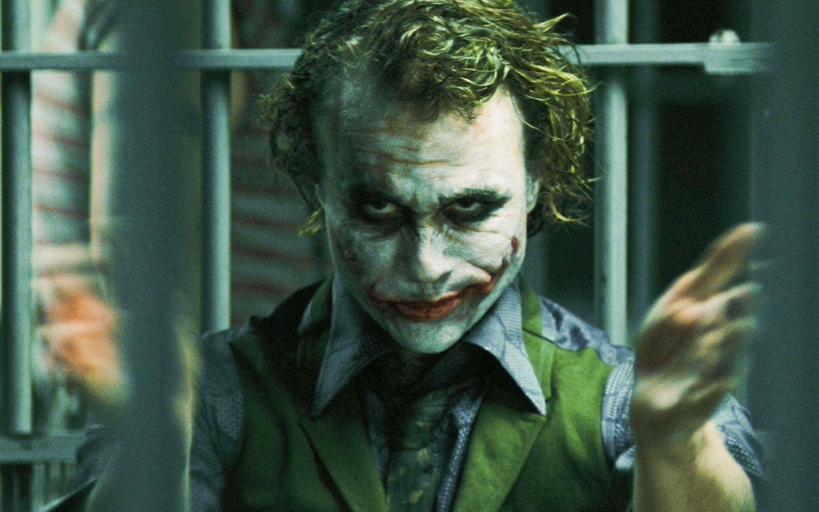 DC最强小丑:帝皇Joker毁灭世界的故事