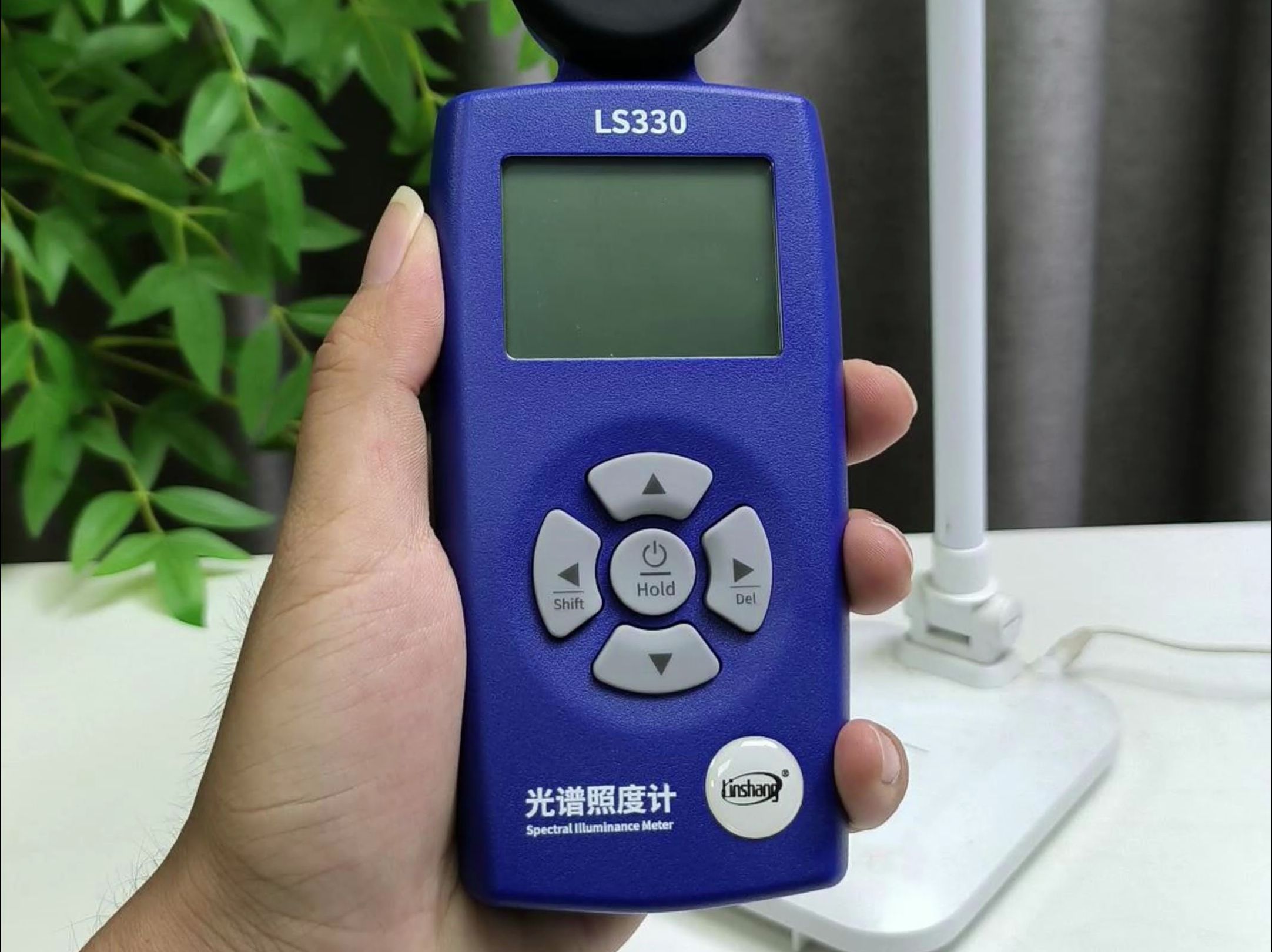 林上照度计轻松识别不同光源色温