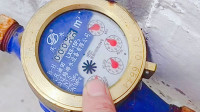 电表和水表越换越先进,电费和水费越来越高,终于找出罪魁祸首了