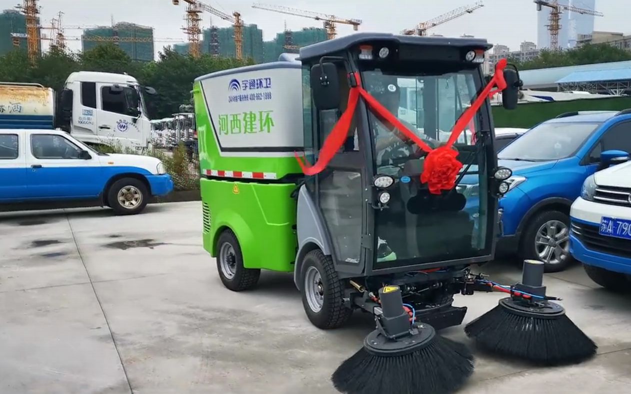 【宇通环卫】YT220SLJBEV低压版纯电小扫路机操作教程