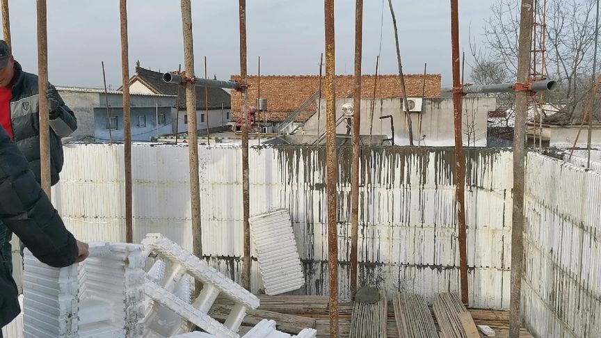 河南省平顶山宝丰县海容模块建房今日模块组装