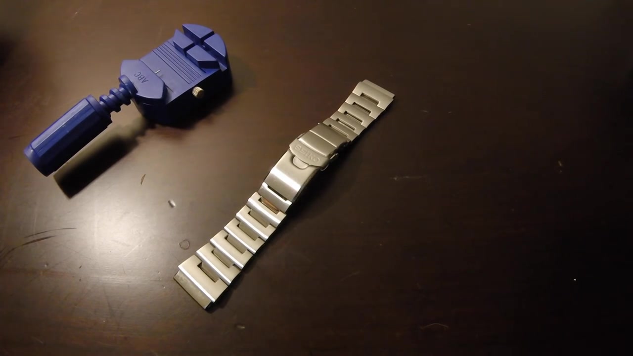 Seiko SRP637 调节表带长度教学