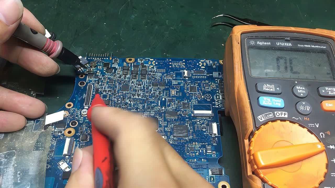 戴尔笔记本插电适配器灯灭,主板大.