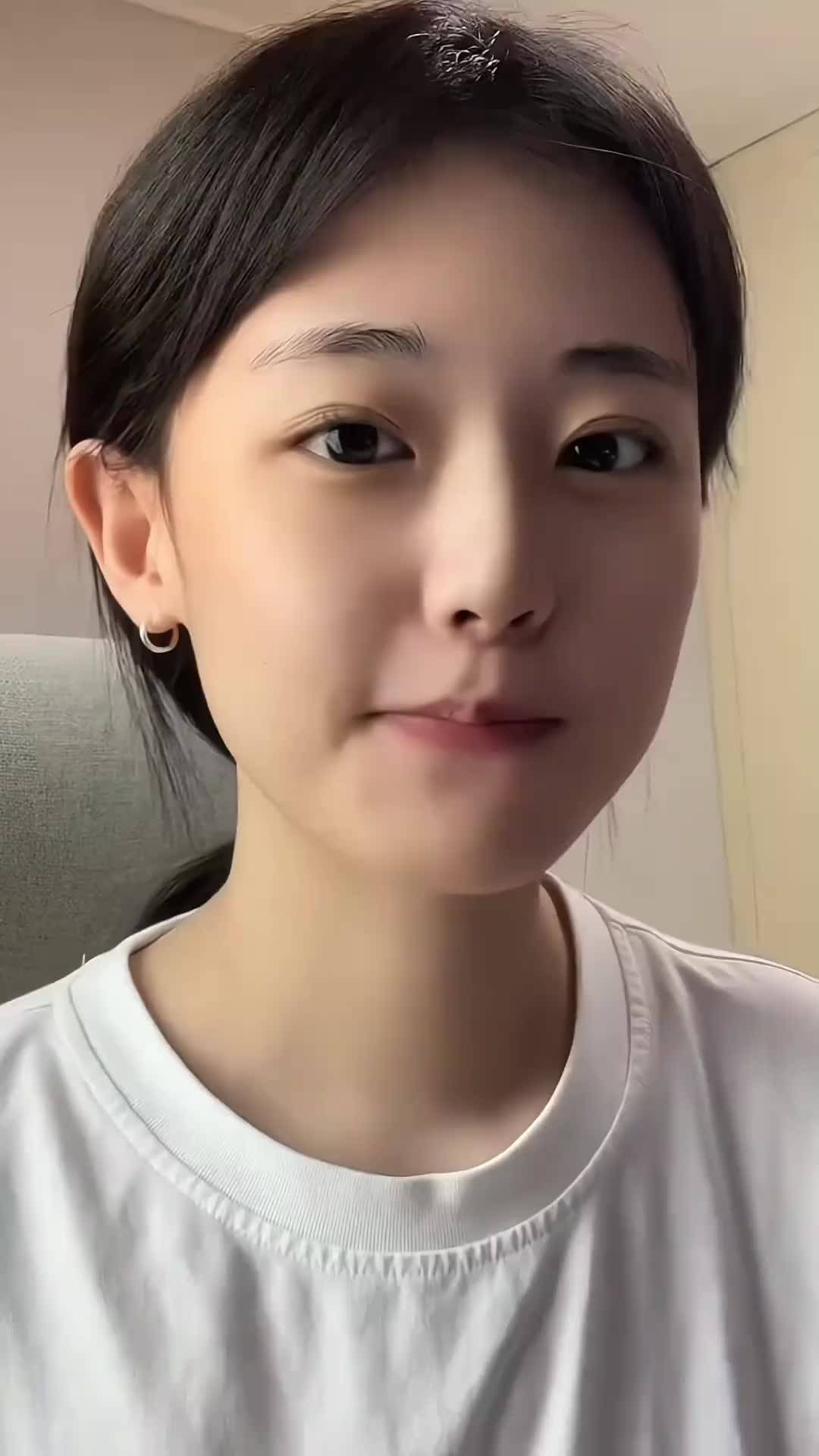 无聊时心里挂住你 分分秒想与你一起