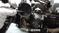 看老式日产发动机分电器是怎么做功点火的?