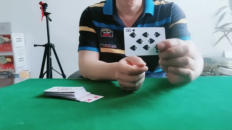 最简单最好学的扑克魔术,魔术手法原来这么简单