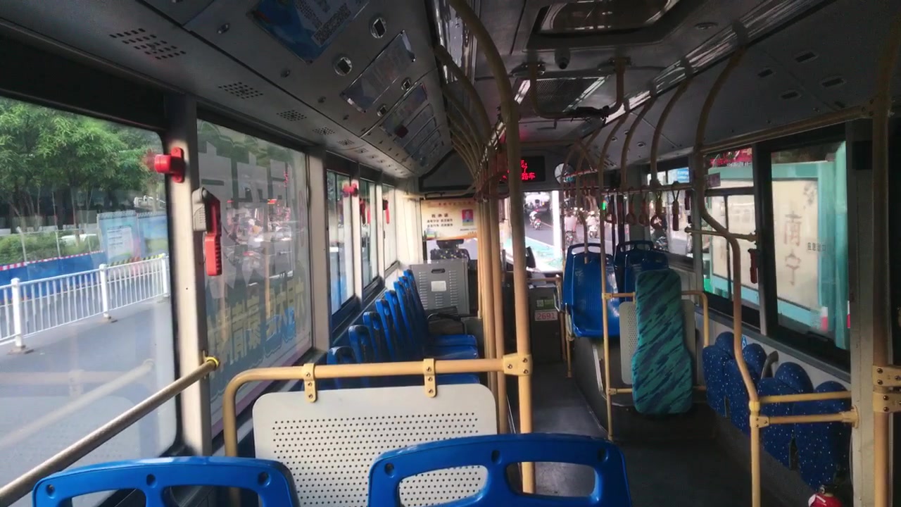 南宁公交66路宇通客车zk6120chevnpg4行进音