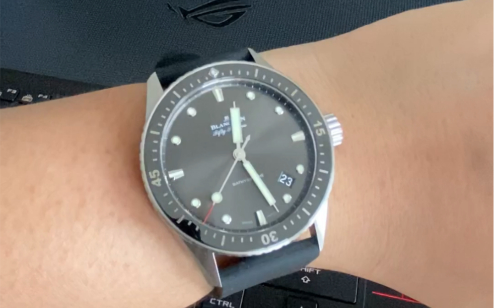 宝珀五十噚简单上手