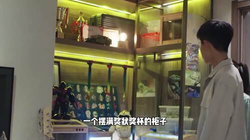 一个汽车模型,却暴露了一名中学生的真实面目