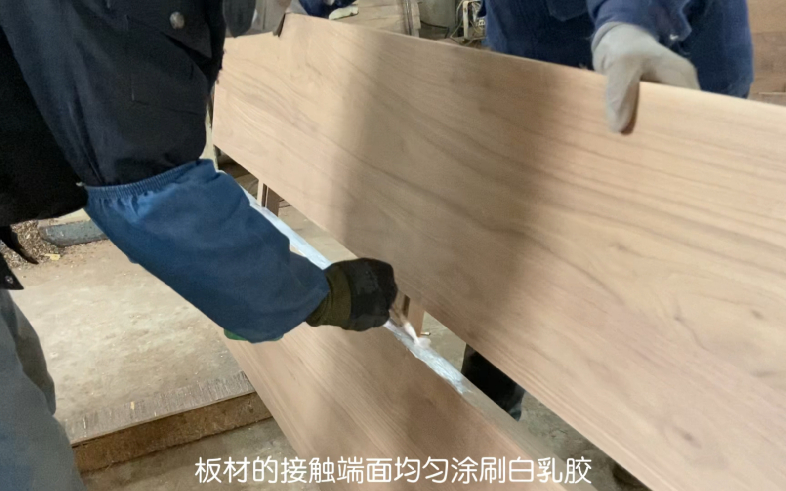 实木家具开裂怎么办?