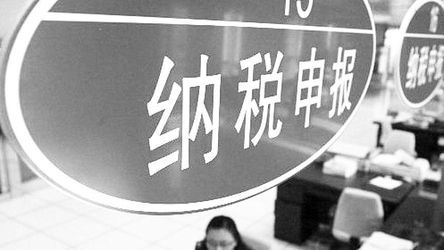 买辆10万的车要交多少税,老司机算完吓一跳,这些税你根本不知道
