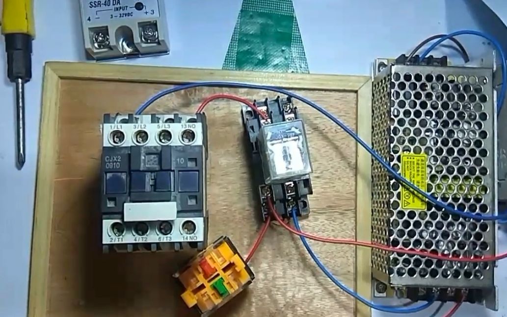 控制接触器的3种接线,2种继电器外加1个时控开关