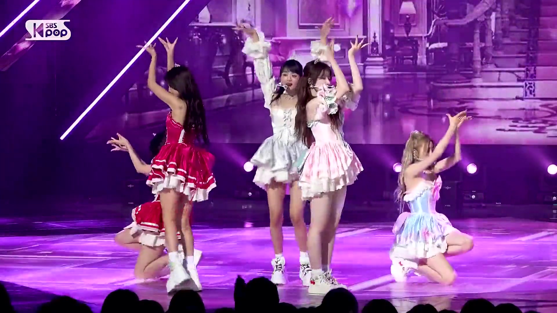 GIDLE新歌QUEENCARD末放打歌舞台小魔仙公主裙全景