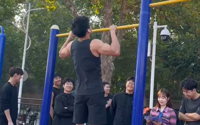 大学生体测之不标准引体向上一口气30个