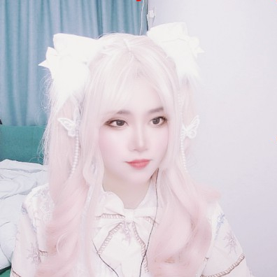 艾悠薇_ 