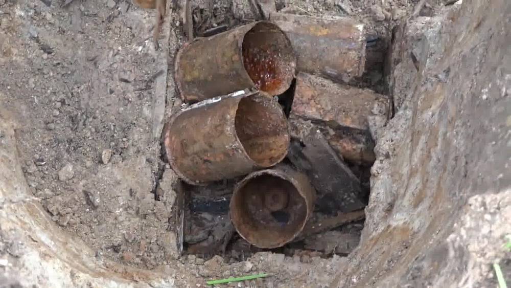 用金属探测器探索出来的,看着像炮弹壳,不知道还有什么用处