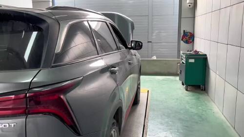 长安CS75 PLUS底盘平整度太差啦,明显高仿丰田RAV4,这底盘能过你...