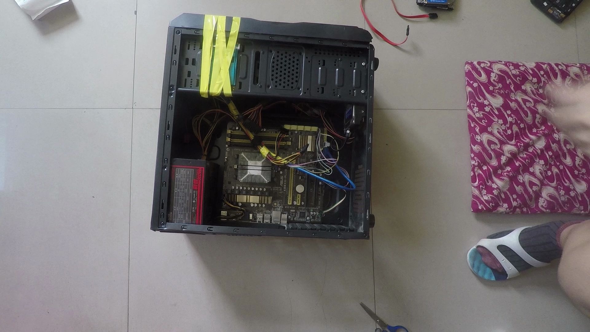 旧电脑加装硬盘和内存条做成服务器?!