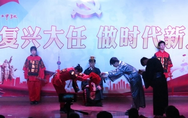 太原六十五中团委组织“奏青春华章 鉴社团风采”社团汇报表演活动(二)