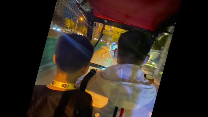 #我的男孩 这个冬天靠你陪我接送俩娃娃了!电动三轮车不加油