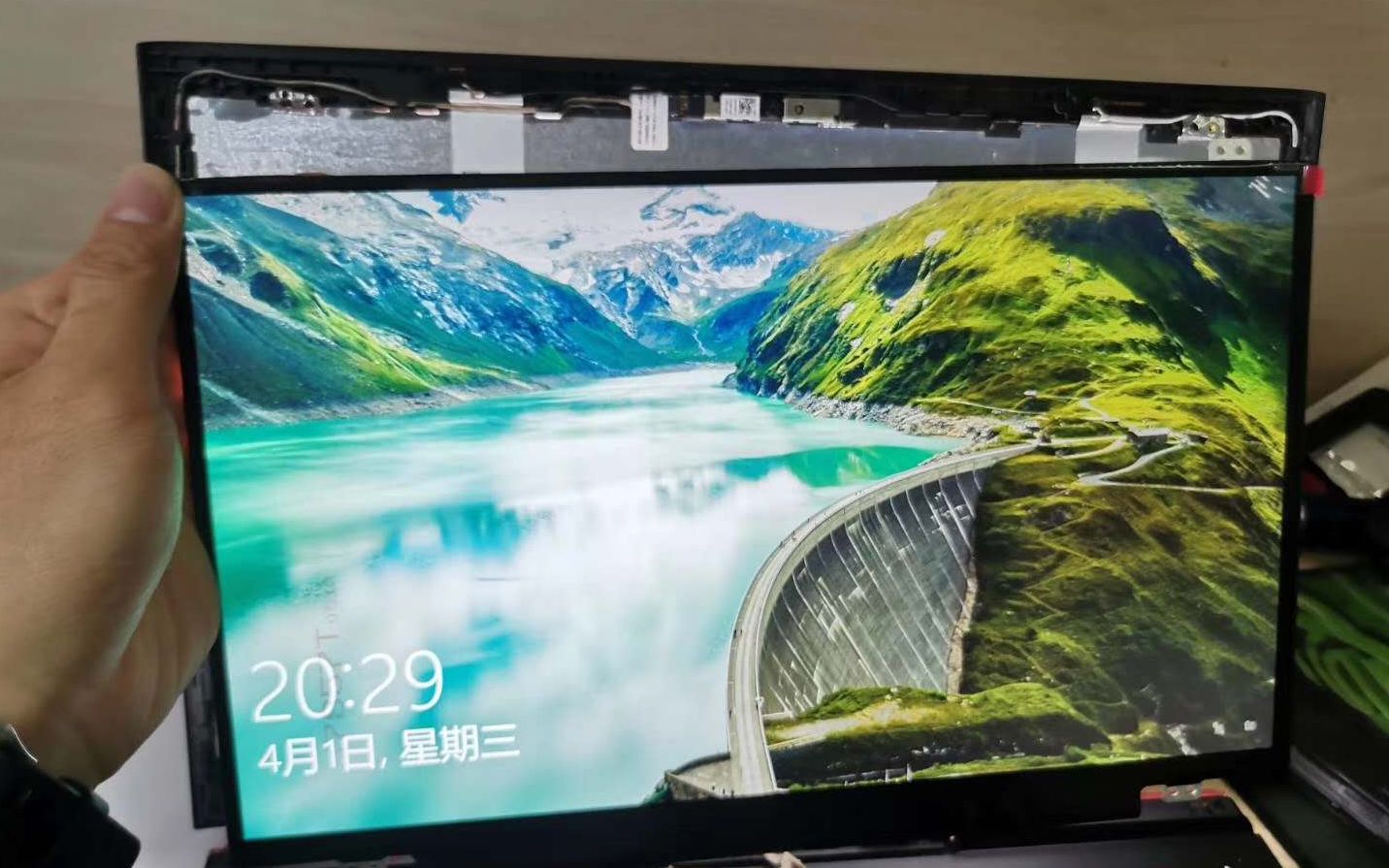 笔记本换屏教学DELL-7466