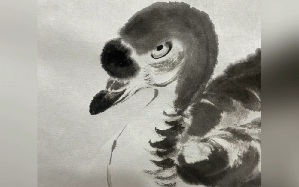 试了那个墨块,纸是08年生产的,不算满意,画了一只大肥鹅,朋友戏称看了...