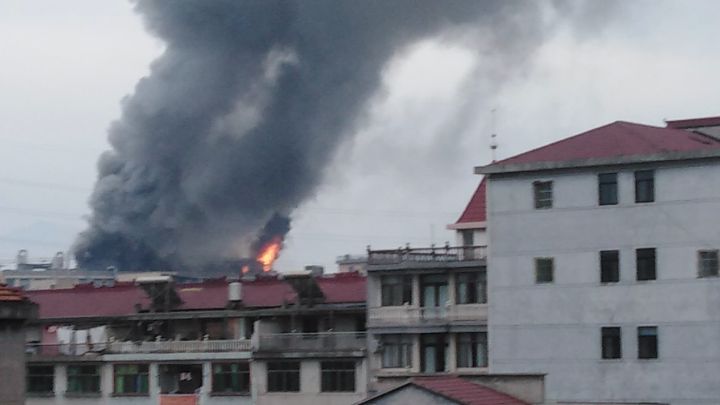 安全用电,注意防火。