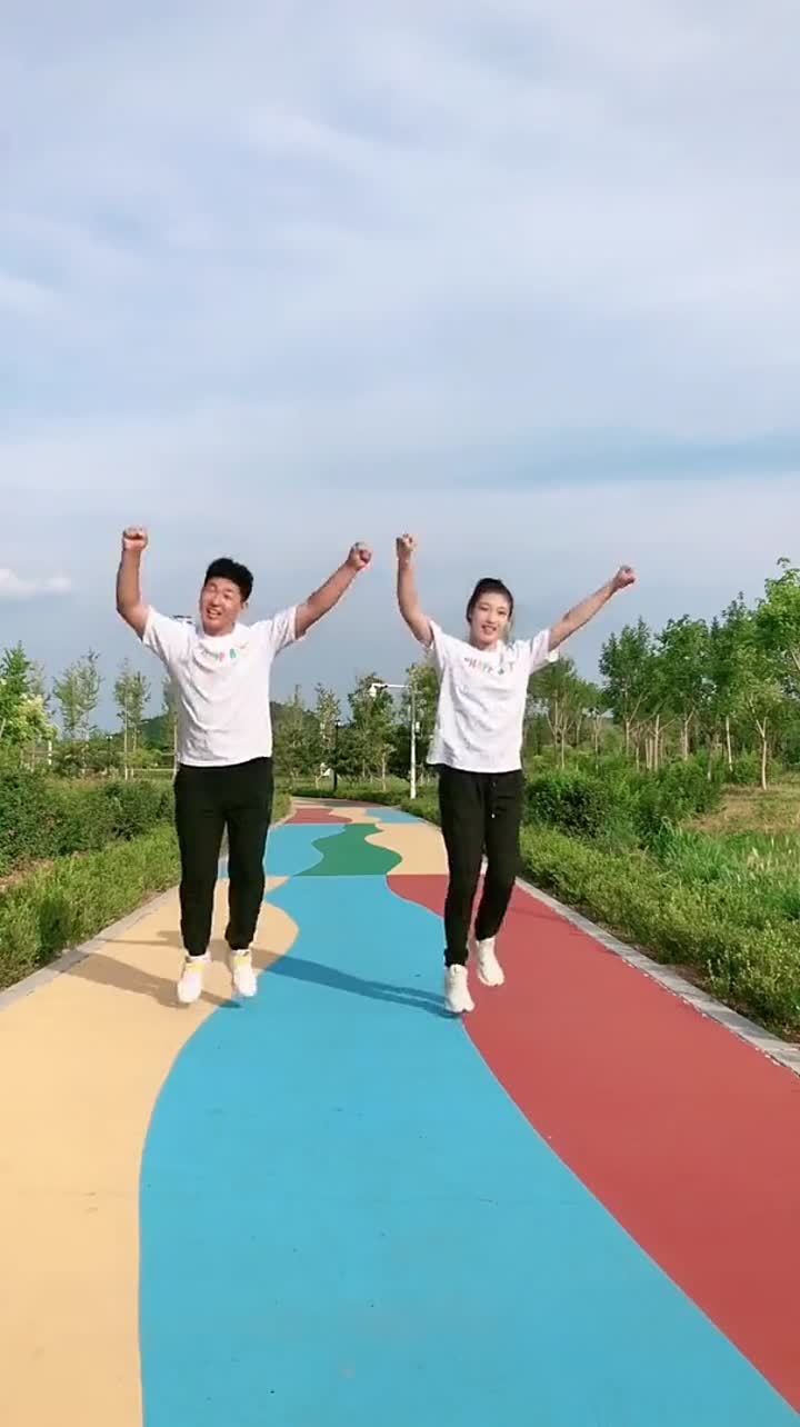 幼儿舞蹈《加油鸭》完整版感谢大家的支持,喜欢的家人点亮爱心