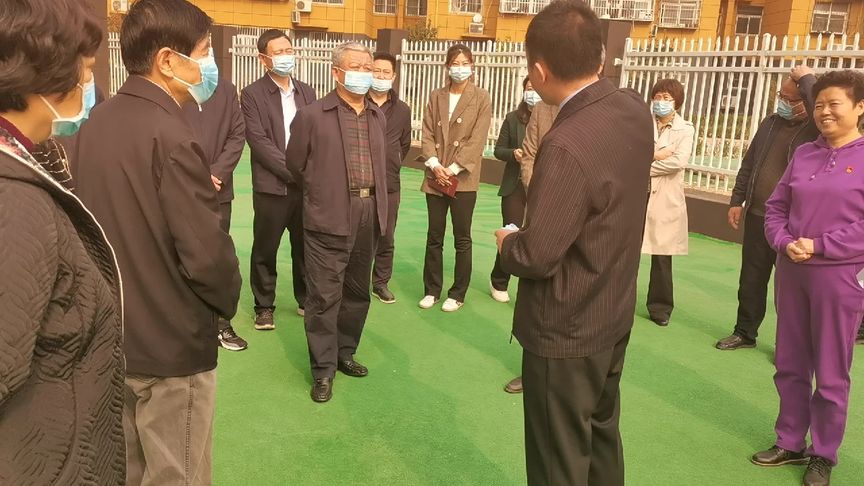 努力办人民满意的幼儿教育