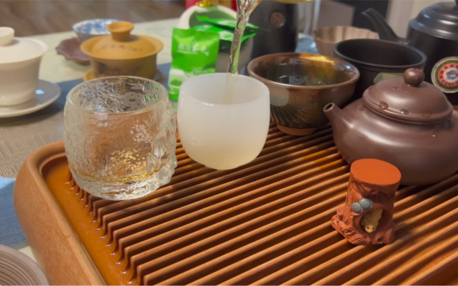 使用不同的茶杯是什么体验～